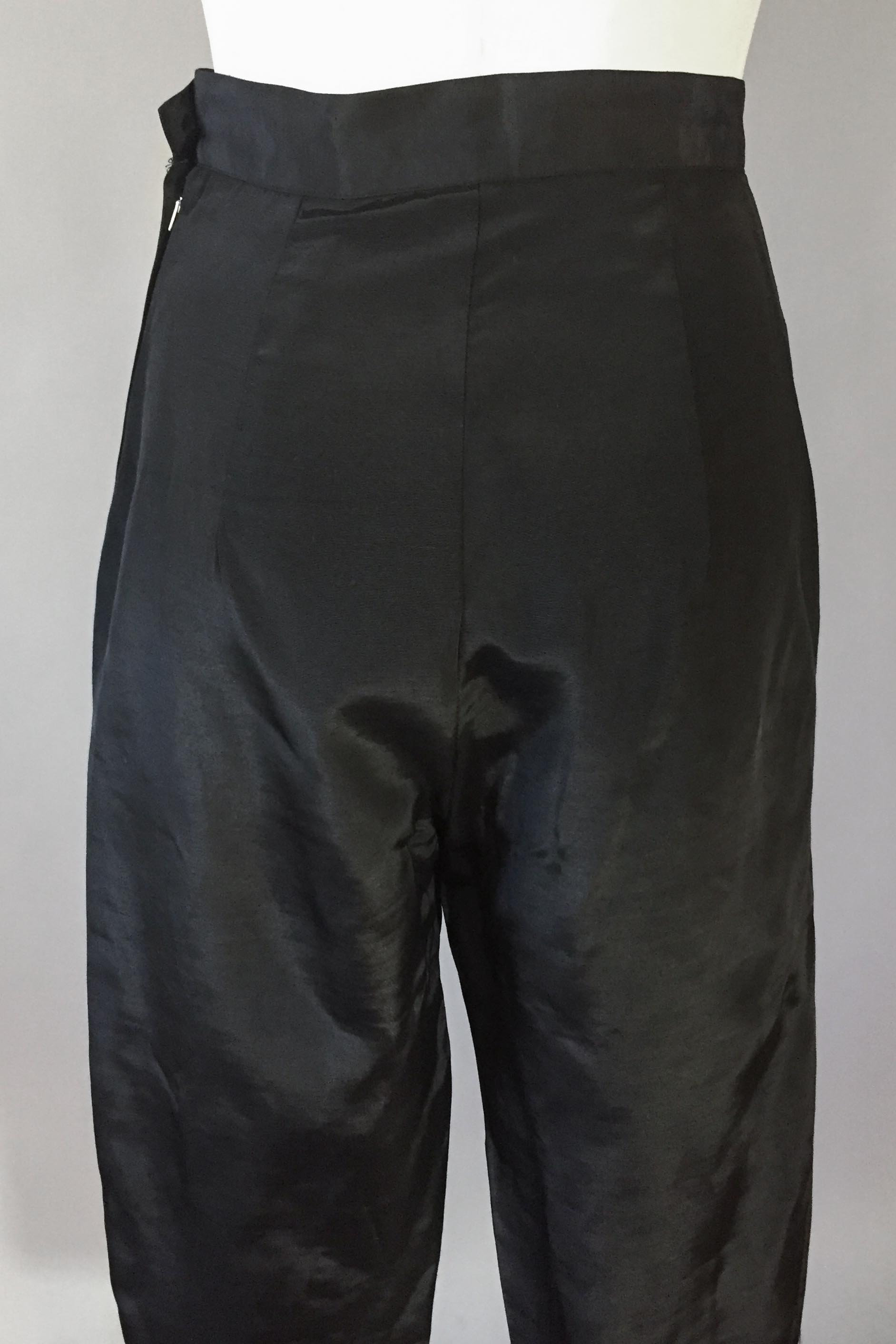 Vintage 1950s 50s 1960s 60s black high waisted capris cropped pants ...