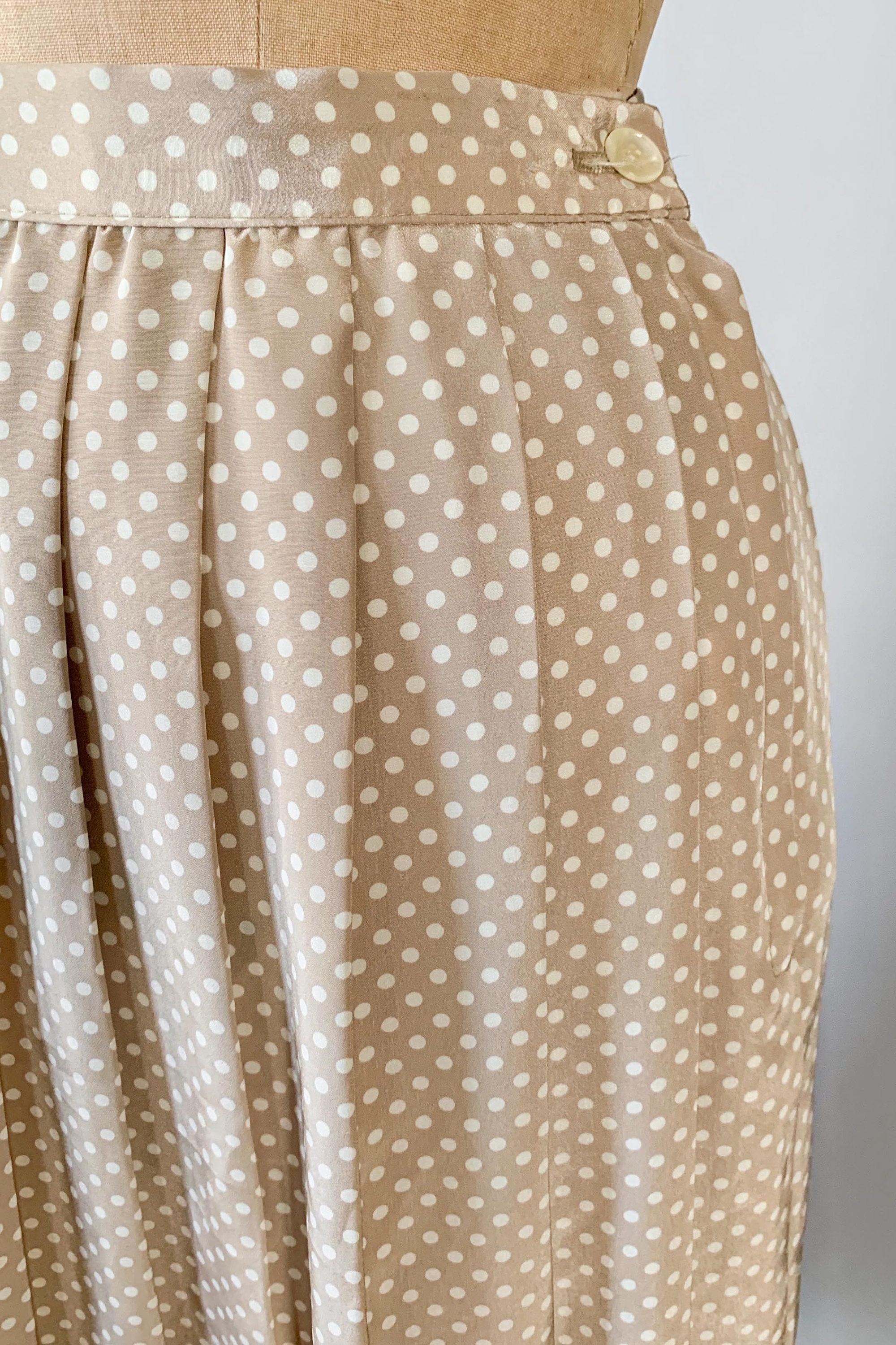 Vintage 1980s 80s Beige And Cream Polka Dot Pleated Silky Midi Skirt