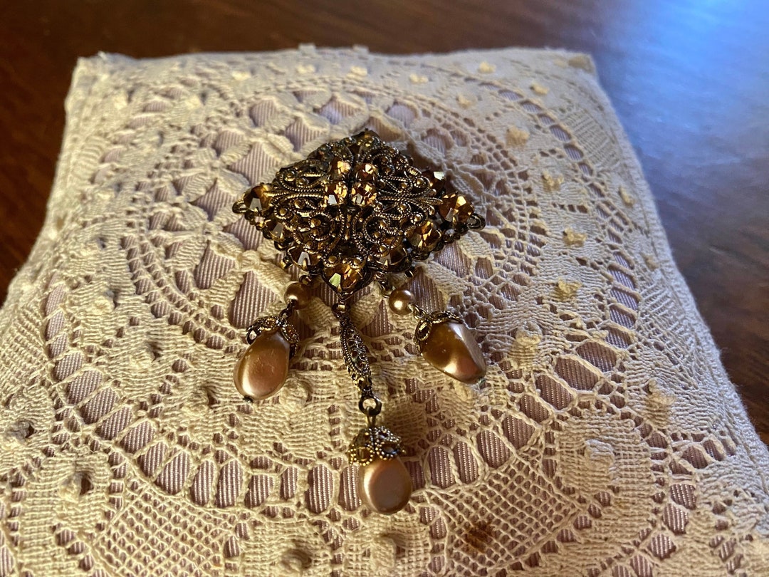 Filigree Brooch Pin Gold Metal Filigree Faux Pearls and Stones - Etsy