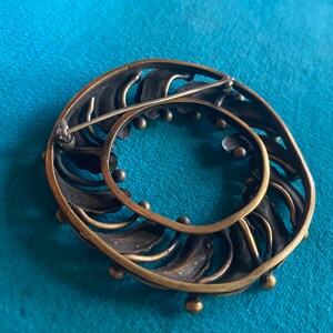 Antique LOT Brooches Pins Art Nouveau Crest Repoussé Bronze Gold ...