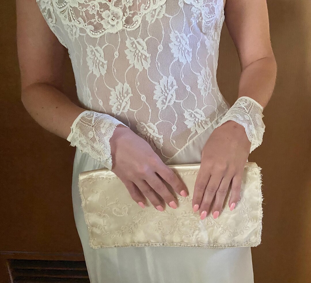 Antique Ecru Lace Wrist Cuffs With Tiny Linen Covered Buttons Custom ...