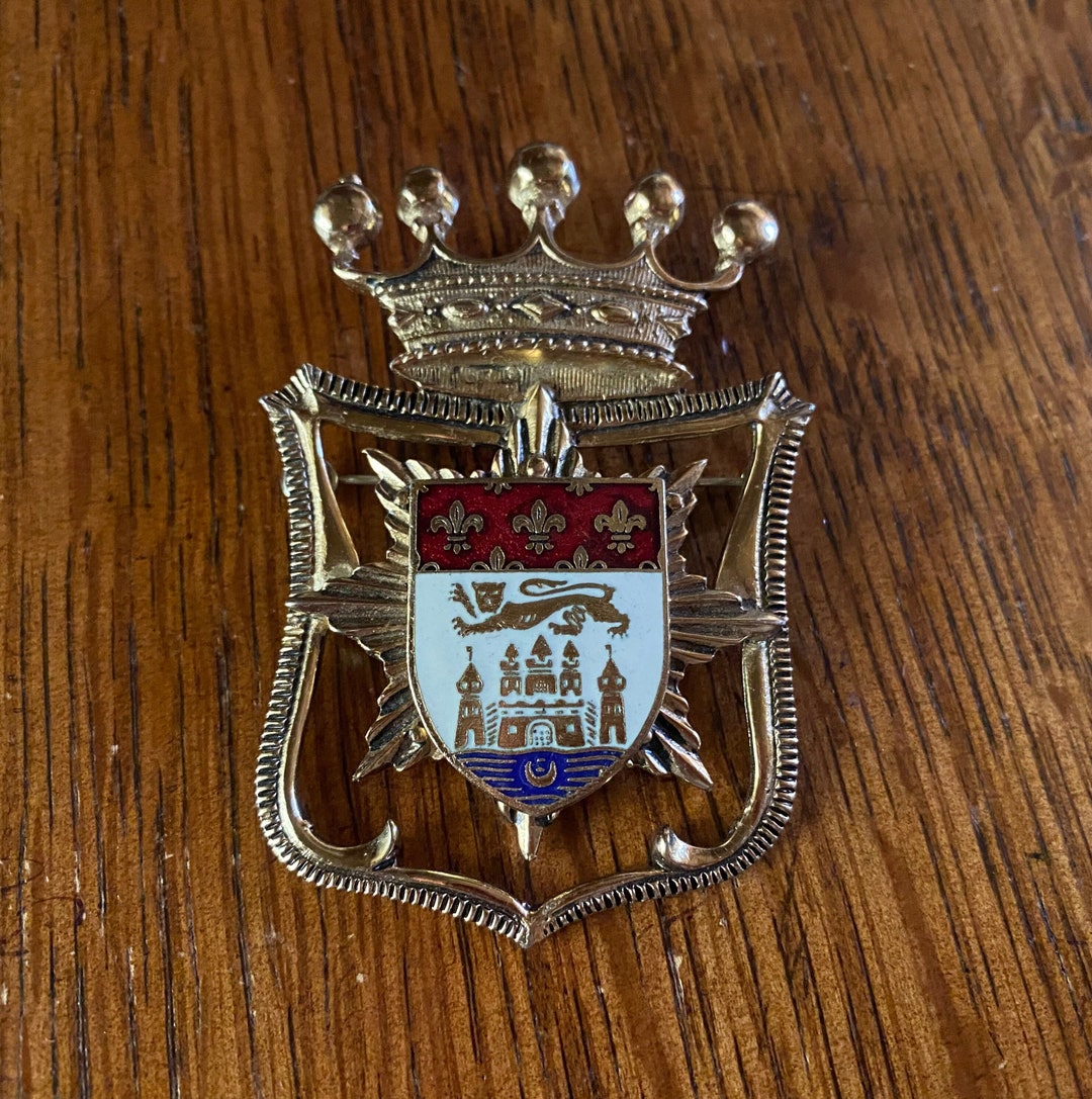 Vintage Signed CORO Coat of Arms Crest Brooch/pin Made in France Circa ...