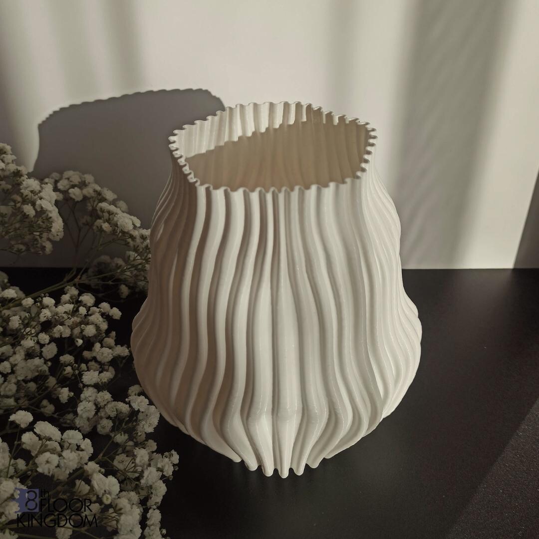 3D Printed Vase, Modern Home Decor, Ribbed Vase, Amorphous Vase, Room ...