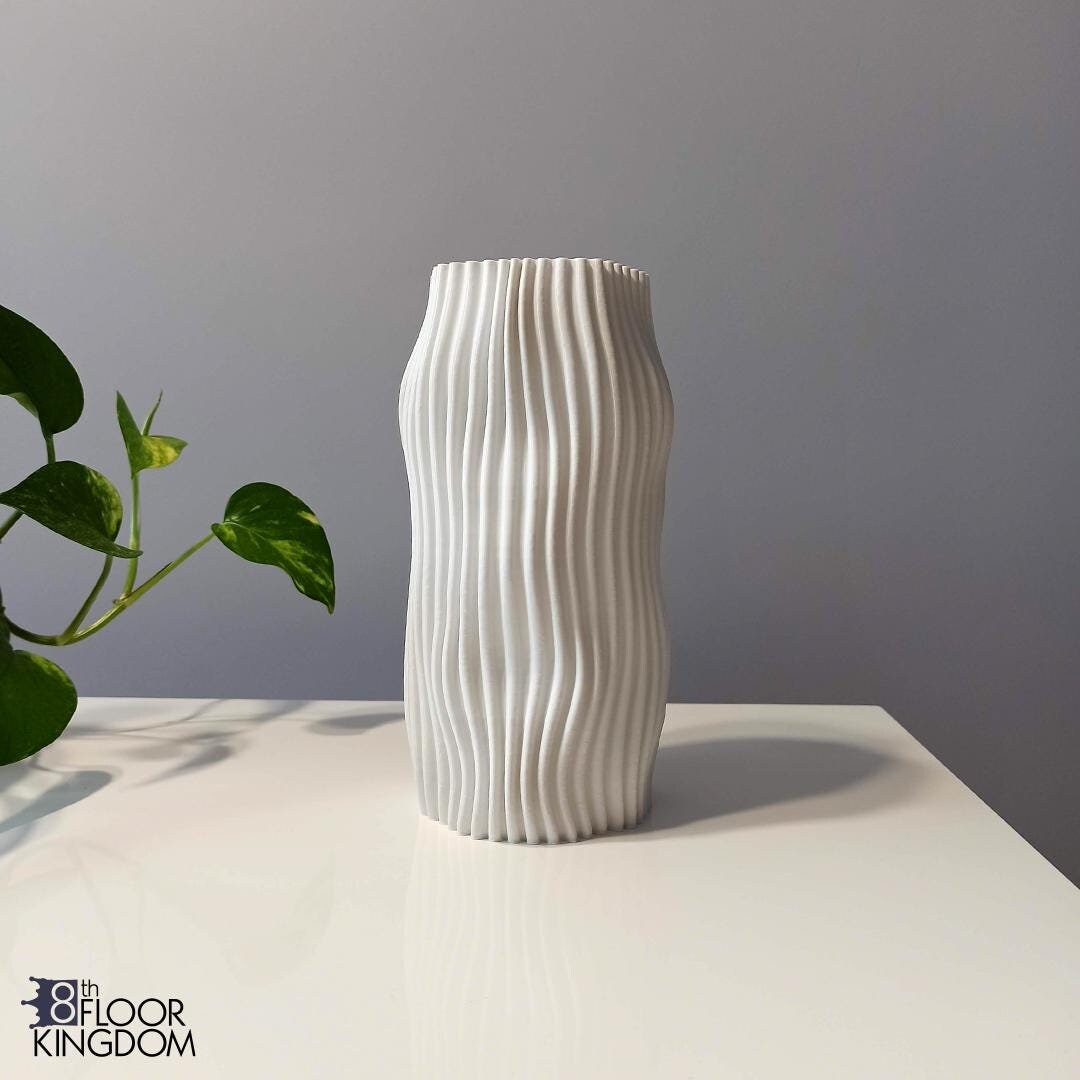 3D Printed Ribbed Vase: Modern PLA Home Decor - Etsy