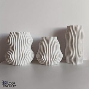 3D Printed Vase, Modern Home Decor, Ribbed Vase, Amorphous Vase, Room ...