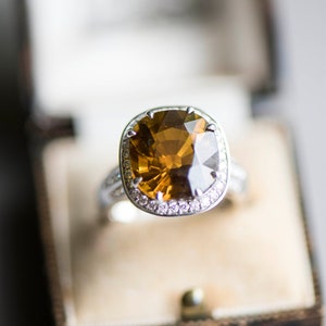 Vintage Brown Zircon Diamond Ring, Dark Yellow Gemstone White Gold ...