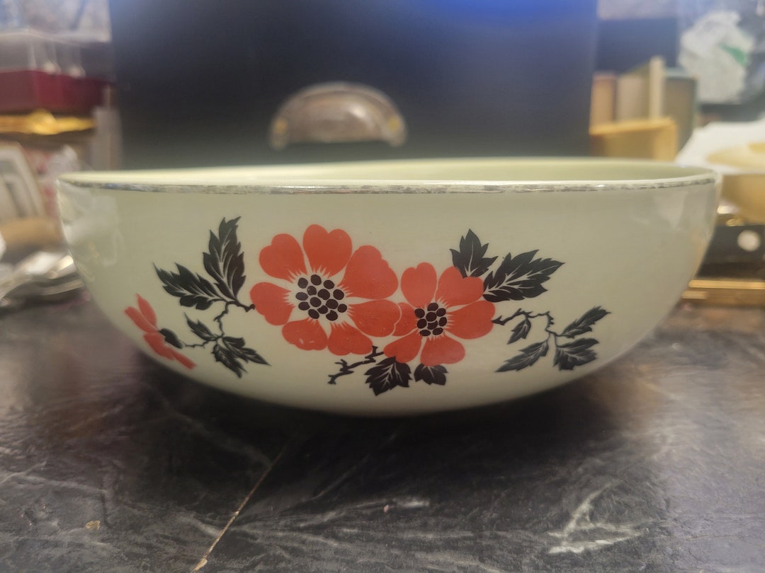 1980'S Hall's Superior Quality Kitchenware Serving Bowl in the Red ...