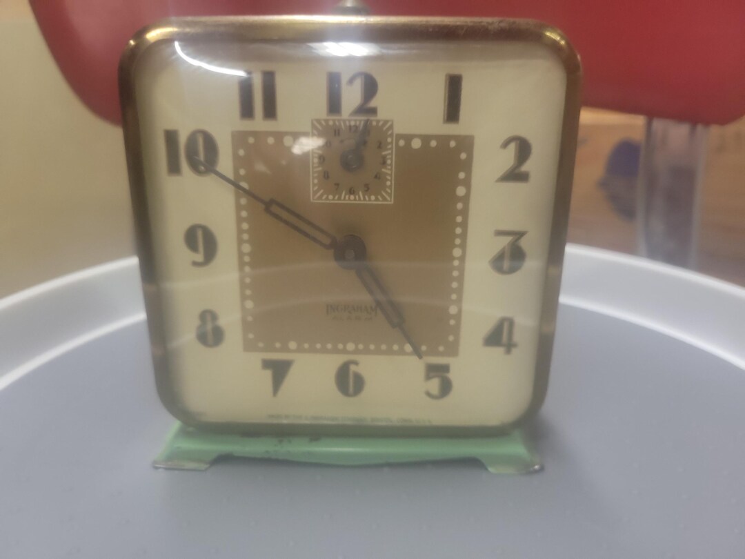 Vintage Ingraham Alarm Clock 1950s Made in Bristol Conn, USA Green ...