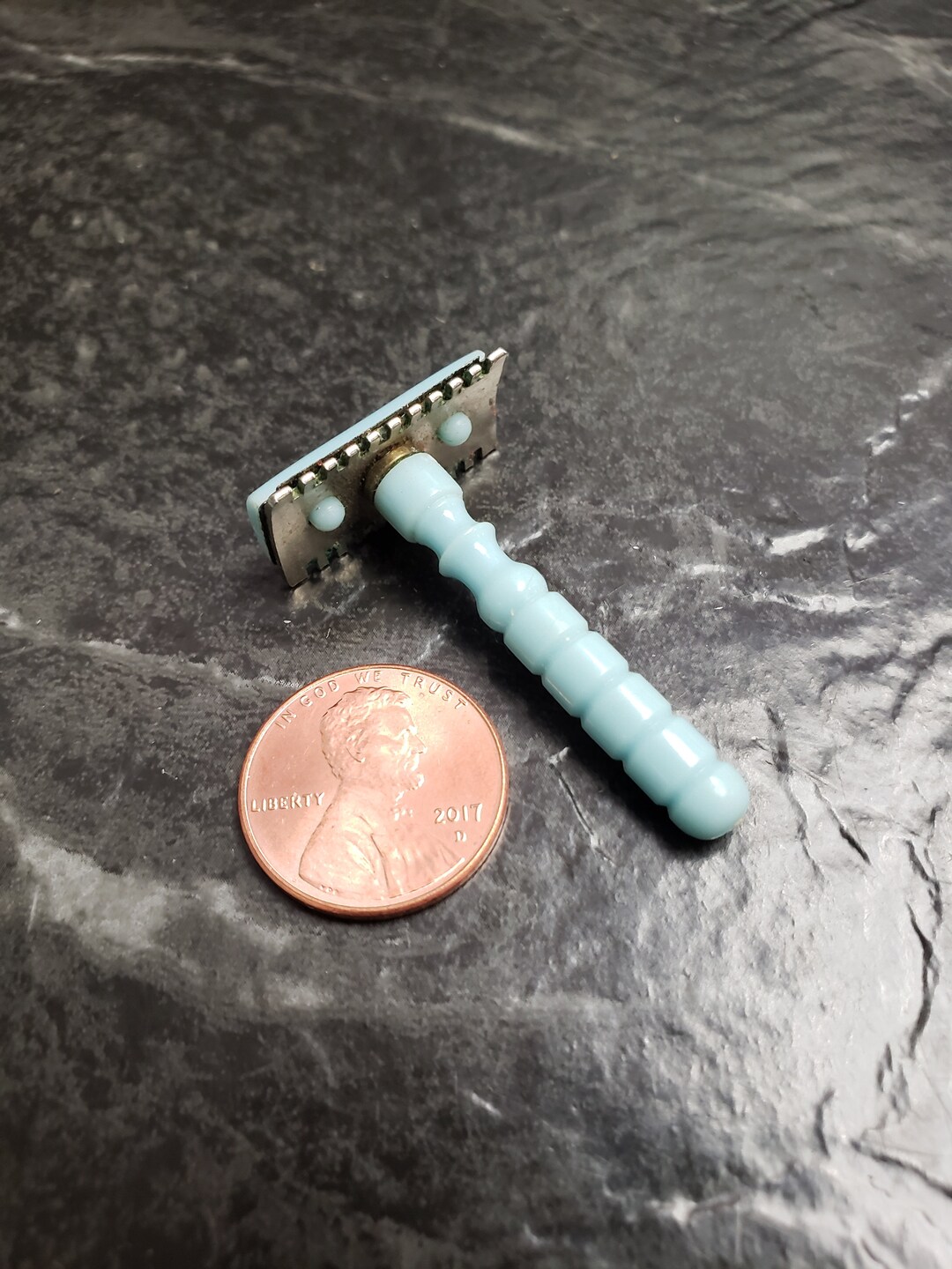 1930's 1 1/2" Ladies Bakelite 'kewtie' Miniature Shaving Razor Only ...