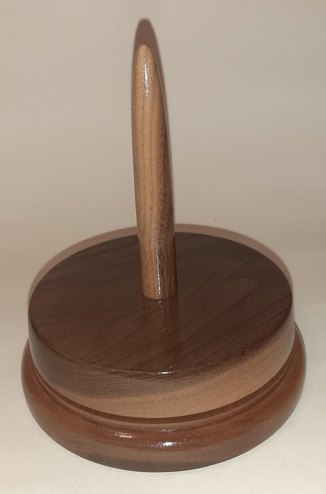 Yarn Butler the Traveler walnut/natural - Etsy