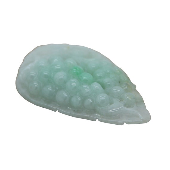 Detail Carved Green Color Natural Jade Grape Fruit On… - Gem