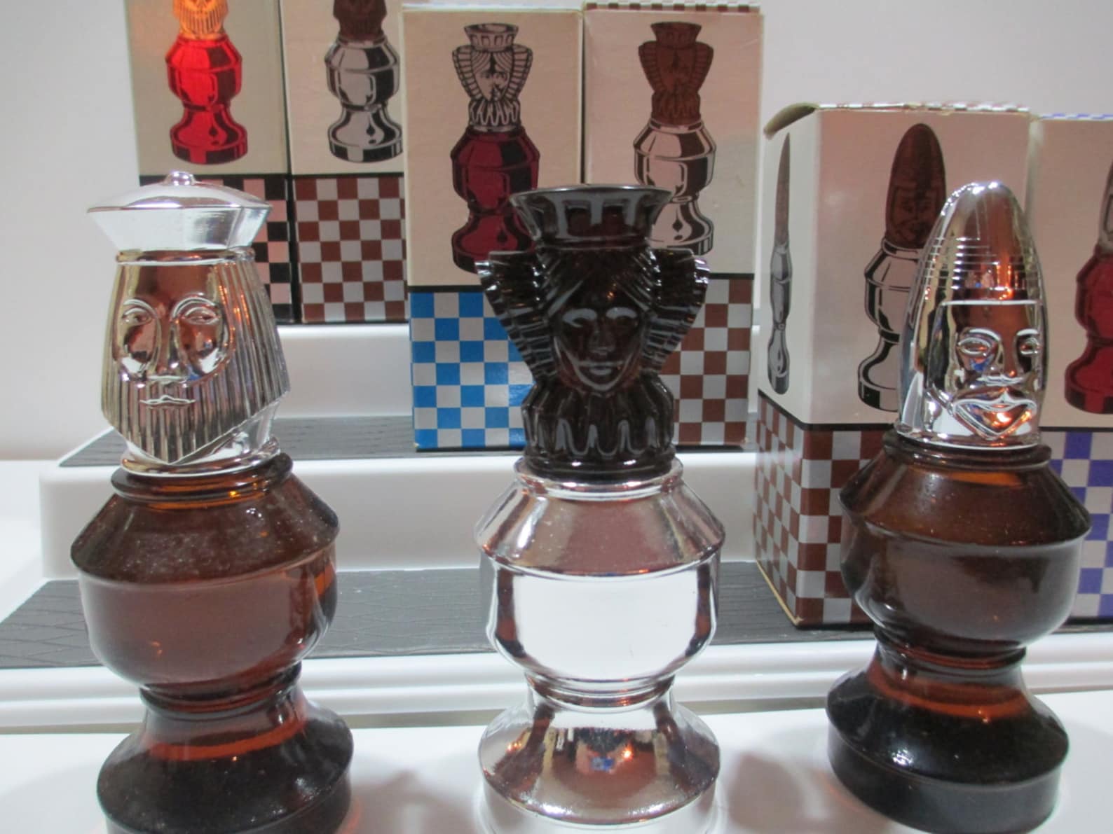 AVON CHESS PIECES Vintage, Avon Chess Set (12), Avon Chess Aftershave ...