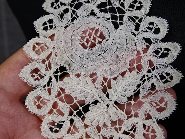 A Belgian Princess Lace Lappet Collar or Head Piece With Roses and ...
