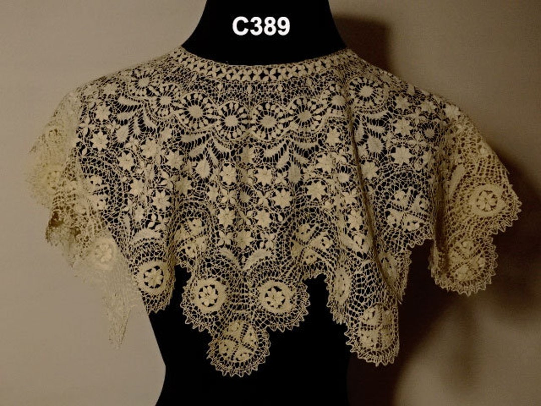 A Rare and Exquisitely Fine Antique Linen Maltese Lace Collar or ...