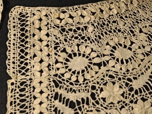 A Rare and Exquisitely Fine Antique Linen Maltese Lace Collar or ...