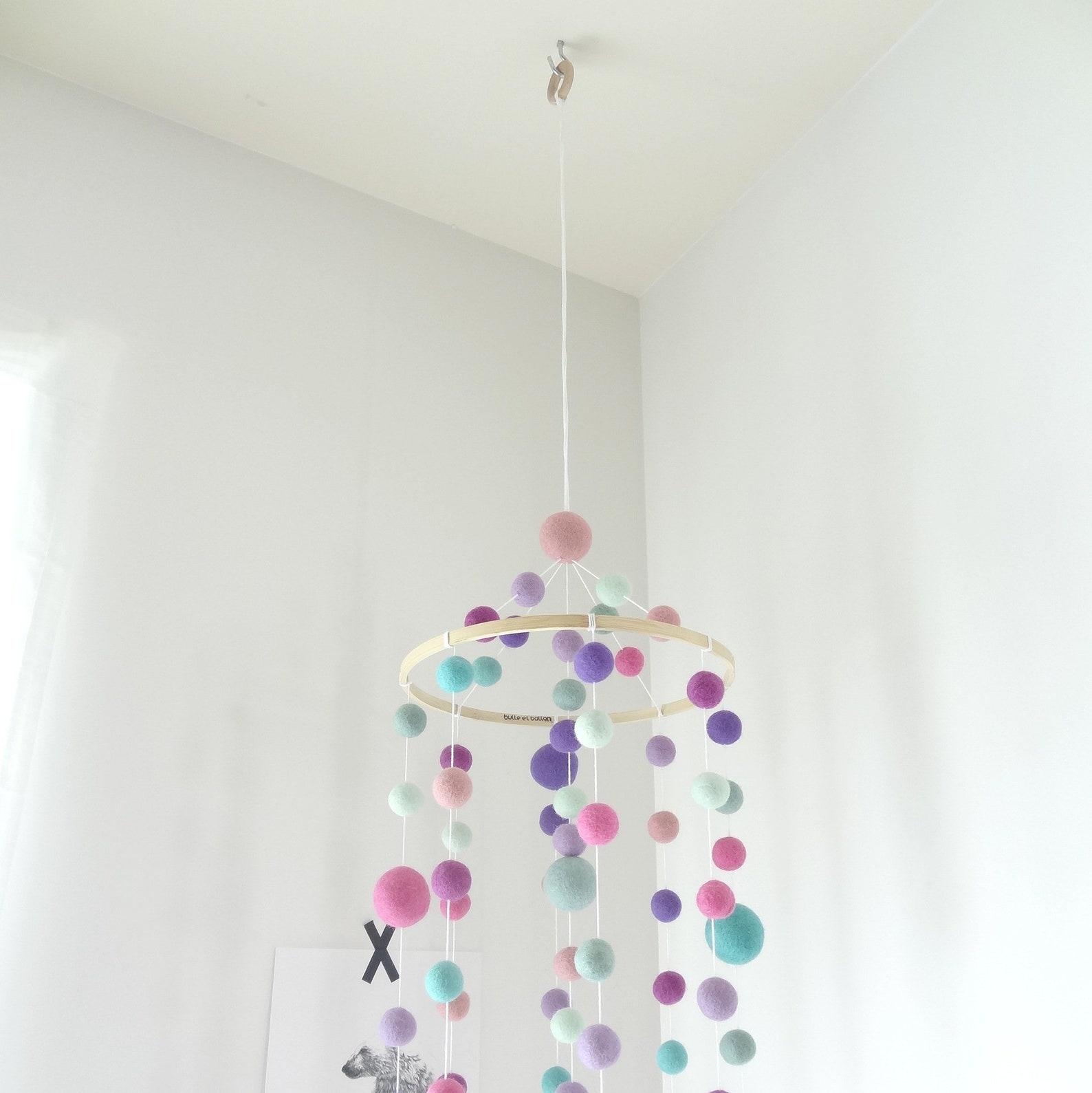 Mobile pour bébé/nuance de mauve rose et menthe aqua/boules de - Etsy ...