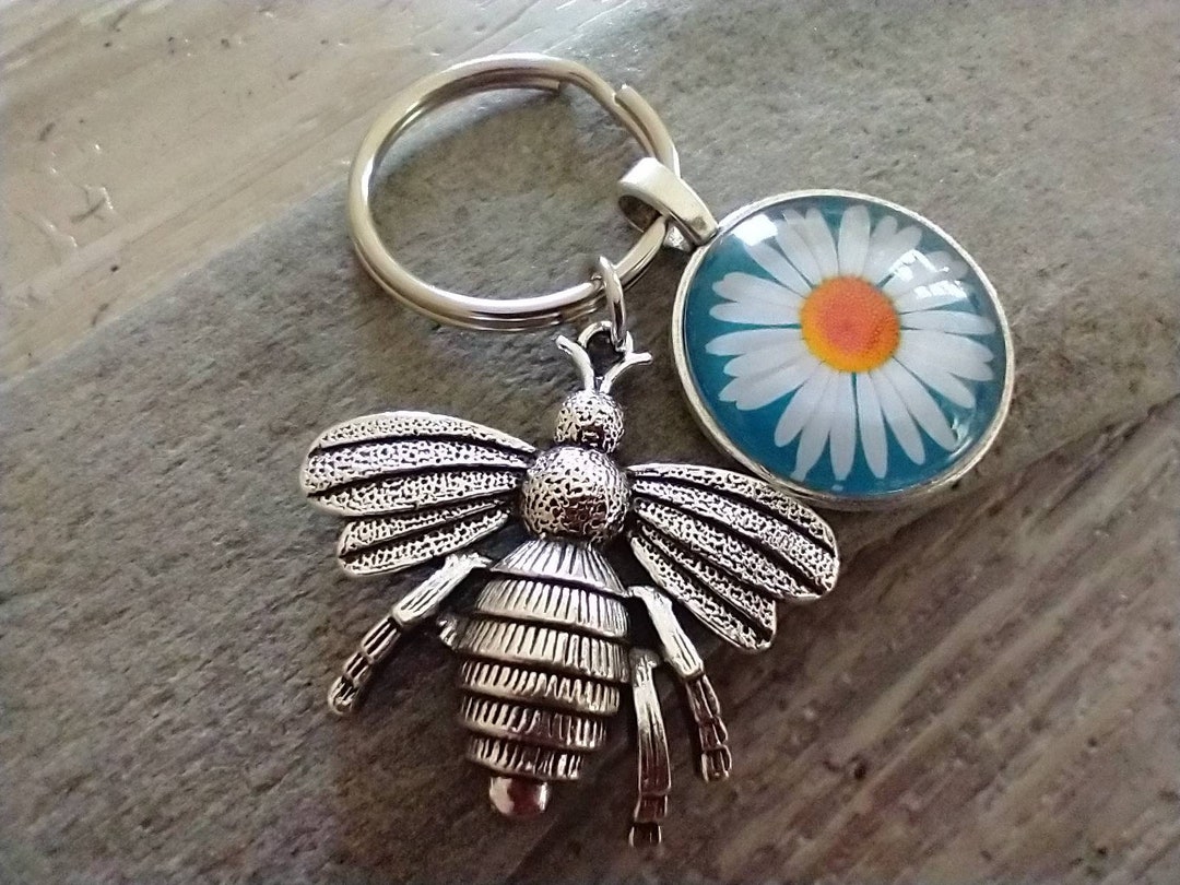 Daisy Bumble Bee Key Chain, Summer Key Chain - Etsy