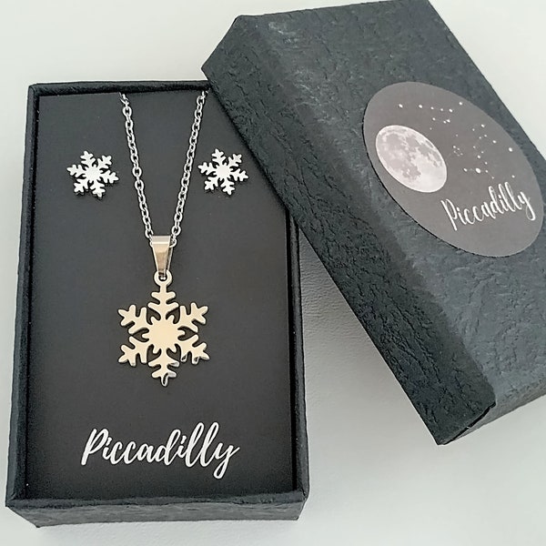 Snowflake Necklace - Etsy