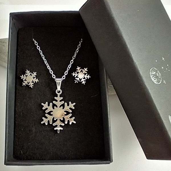 Snowflake Necklace and Earrings - Etsy