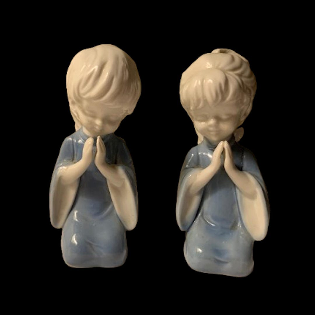 1960s Lefton China #565 Glazed Blue & White Ceramic Children Praying ...