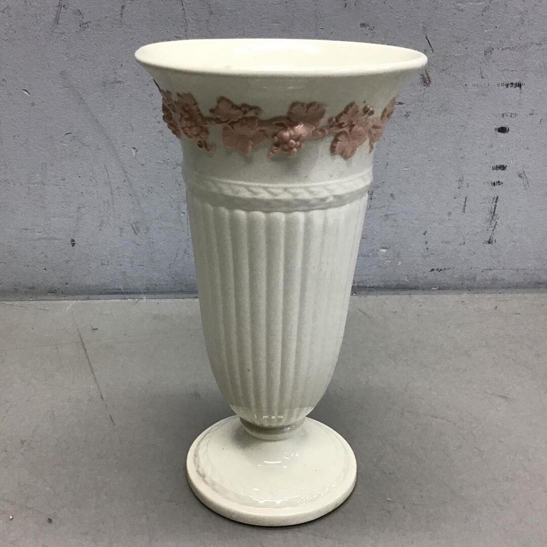 1957-1961 Wedgwood Etruria Barlaston Pink on Cream Embossed Queensware ...