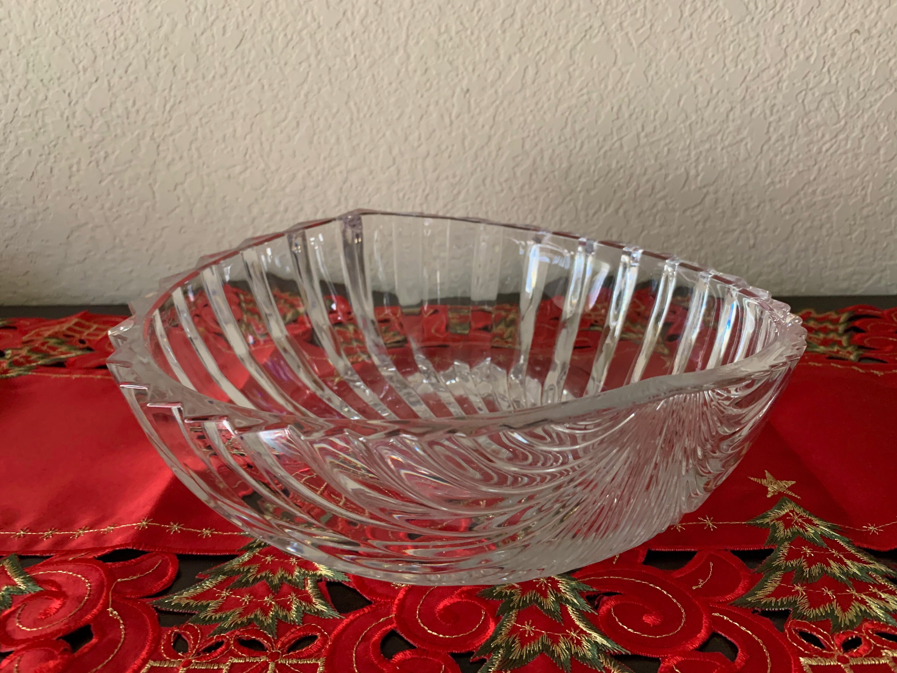 1980s Villeroy & Boch 24% Leaded Crystal Lilian Shell Shaped 11 Serving ...