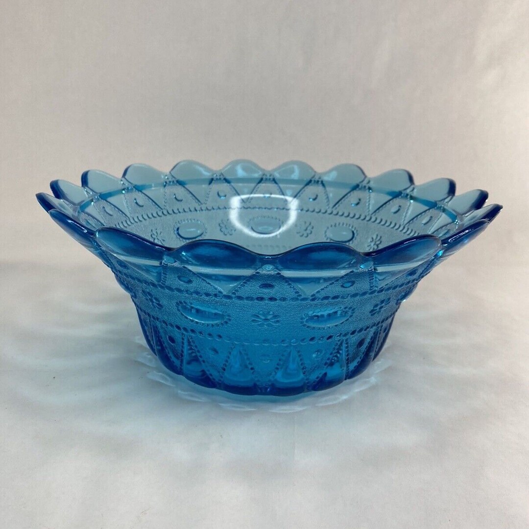 1940s Kemple Lace and Dewdrop Blue Flared, Sawtooth 10" Master Berry ...