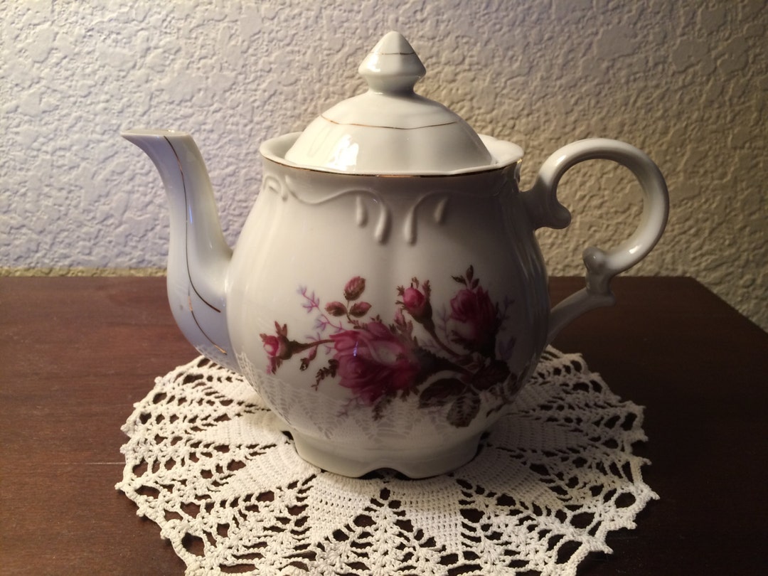 1950s Lipper & Mann England Pompadour Rose, Gold Trim, Musical Teapot ...