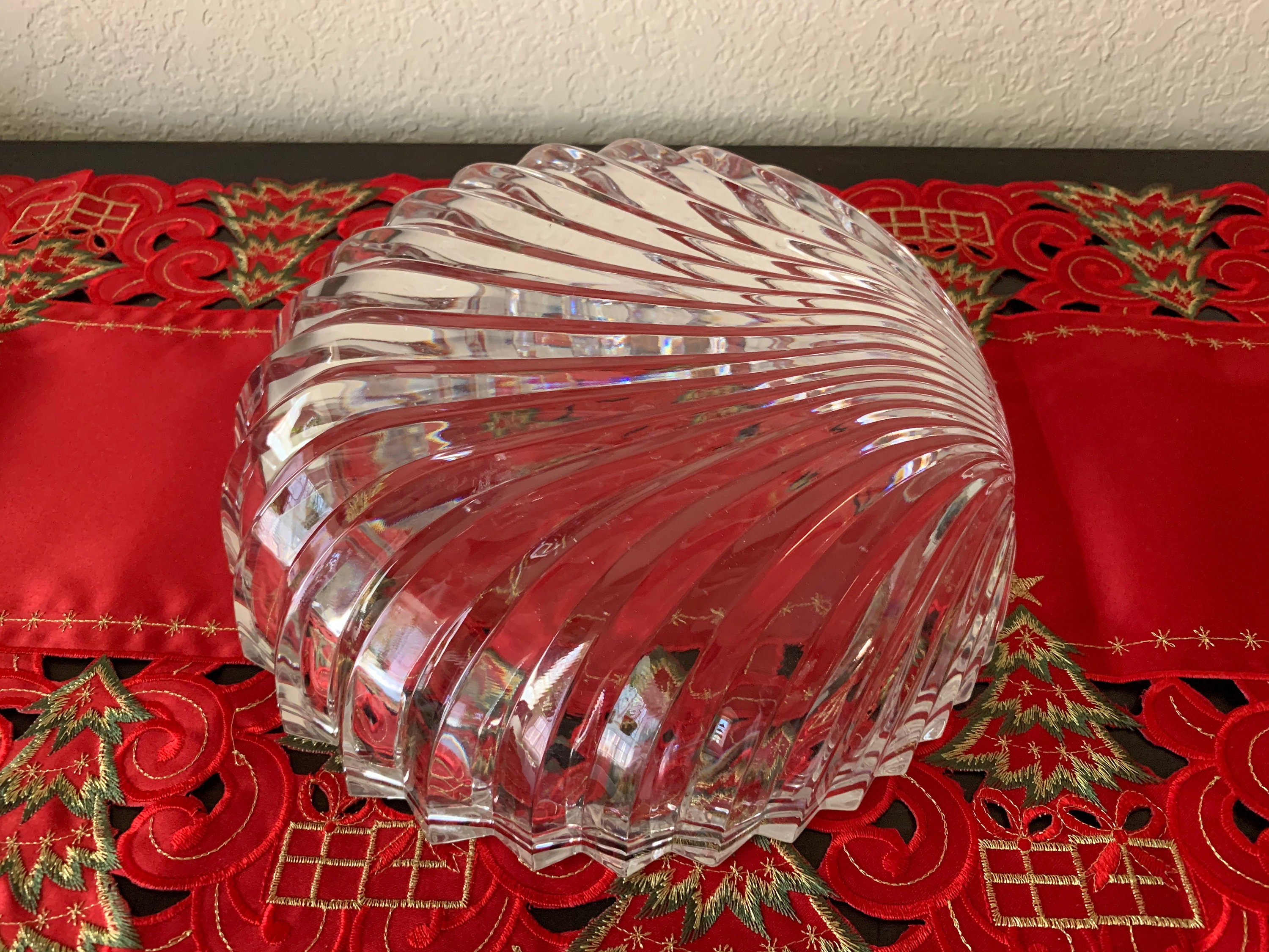 1980s Villeroy & Boch 24% Leaded Crystal Lilian Shell Shaped 11 Serving ...