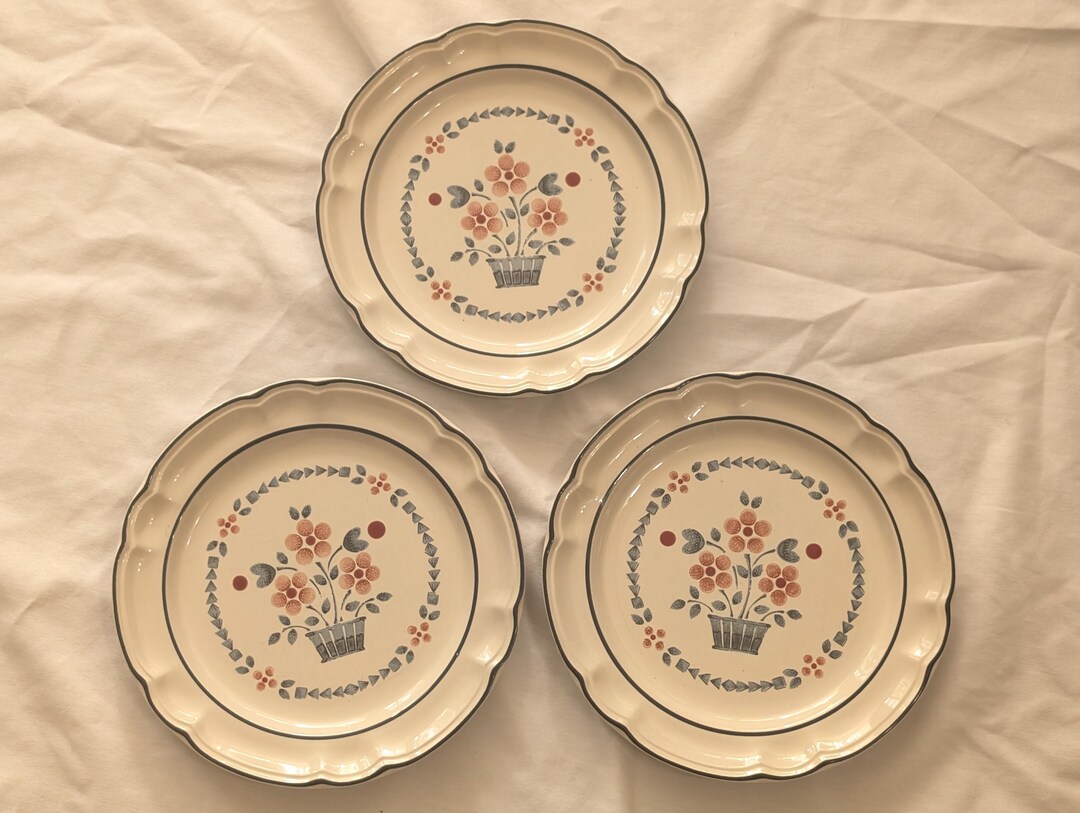 Vintage 80s Dinner Plates Stoneware Cumberland Japan Blue Red Floral ...