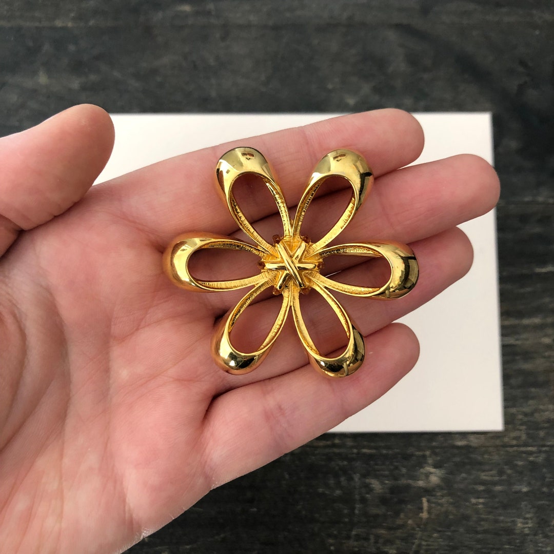 Monet Monet 1960s Gold Flower Brooch Singed Designer - Etsy