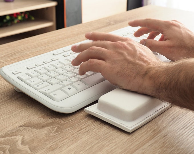 White Leather Keyboard Wrist Rest, Ergonomic Wrist Support, Corporate ...