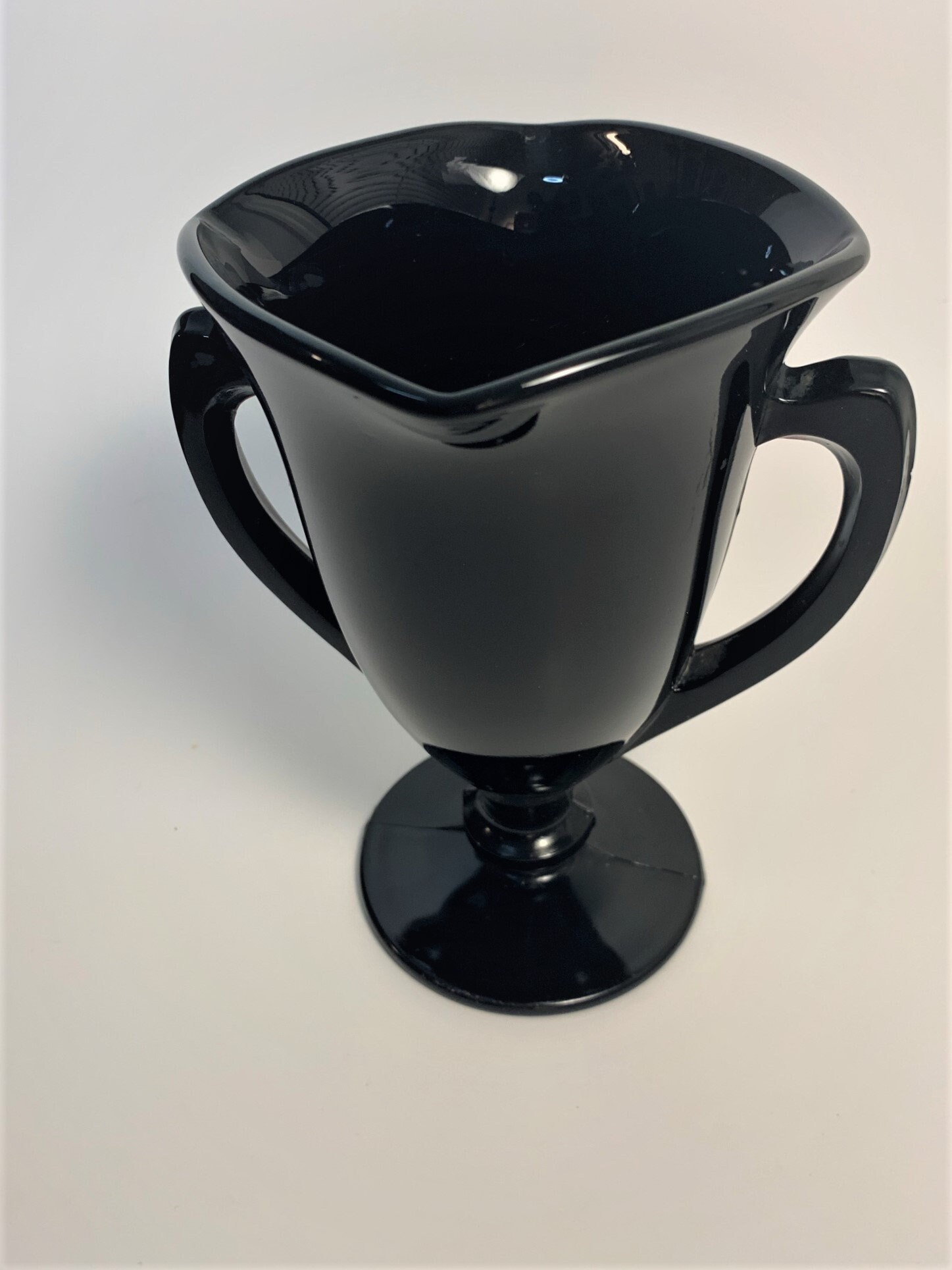 L.E. Smith Black Amethyst Glass Trophy Vase /circa 1930 - Etsy