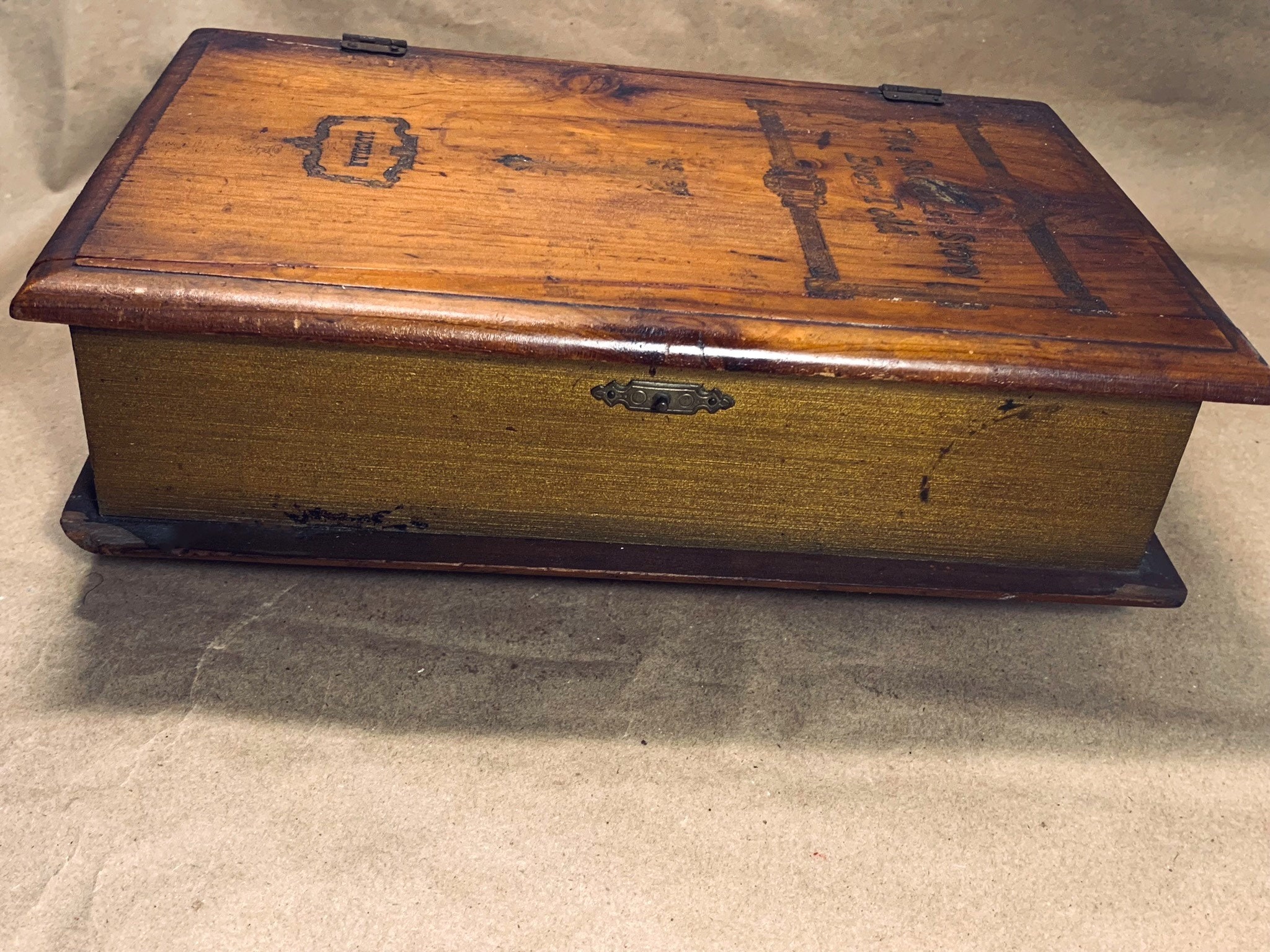 Vintage Cedar Wood Bible Box - Etsy