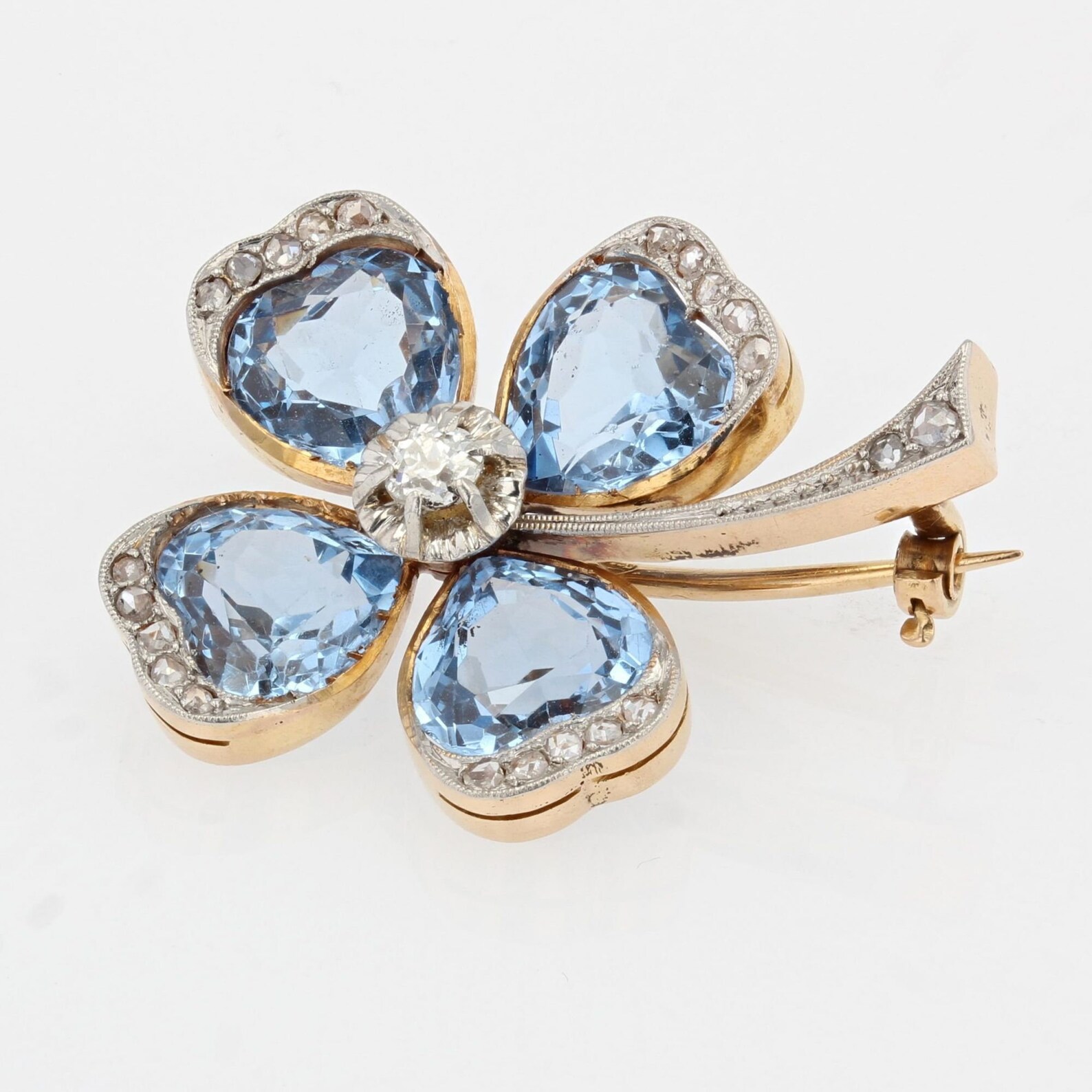 20th Century Blue Spinels Diamonds 18 Karat Yellow Gold Clover Shape ...