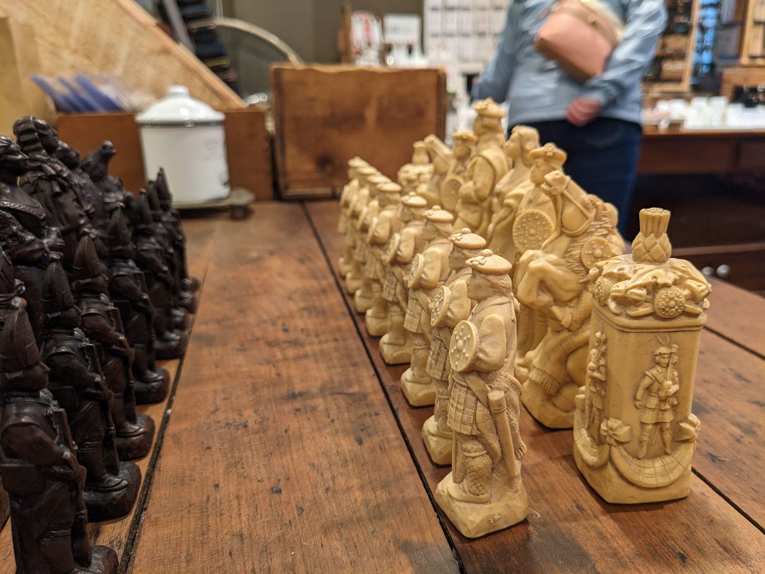 Studio Anne Carlton SAC Battle of Culloden Chess Set - Etsy