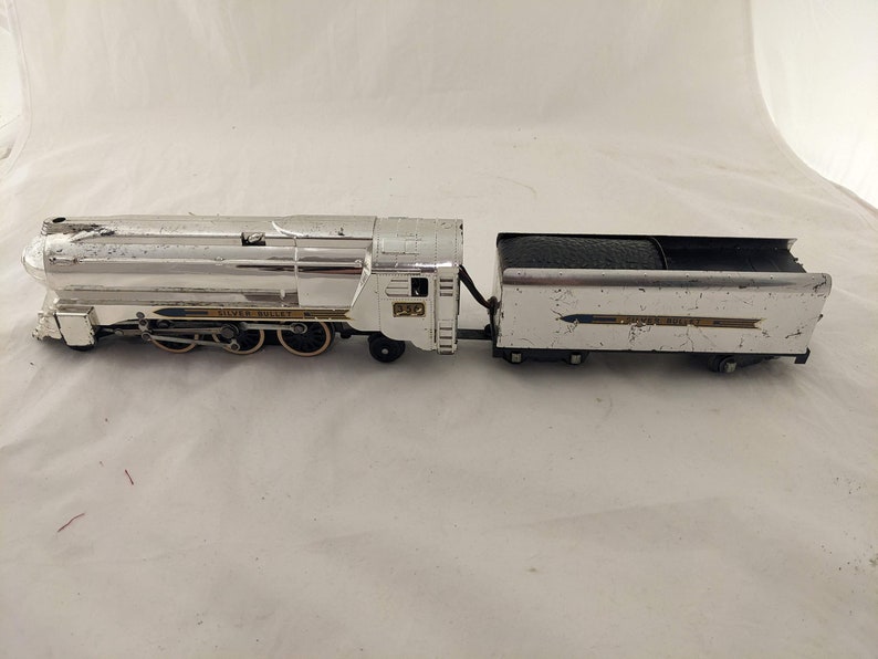 Vintage American Flyer Silver Bullet Toy Train With Passenger Cars C ...