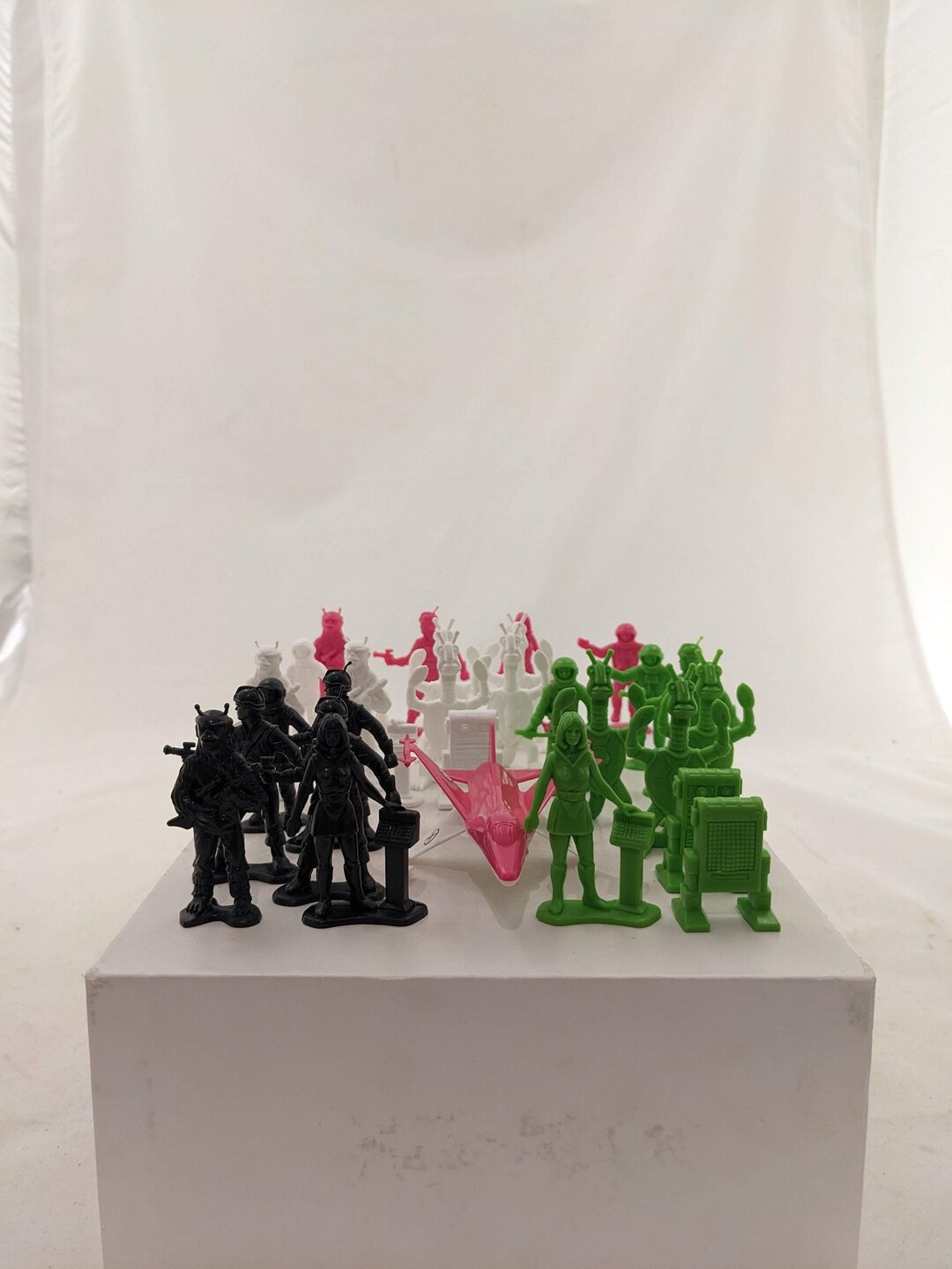 Vintage Tim Mee Toys- Plastic Spacemen & Aliens Toy Set C.1970- 29 Pcs ...