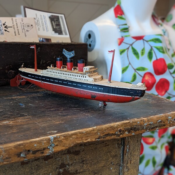 Ocean Liner - Etsy