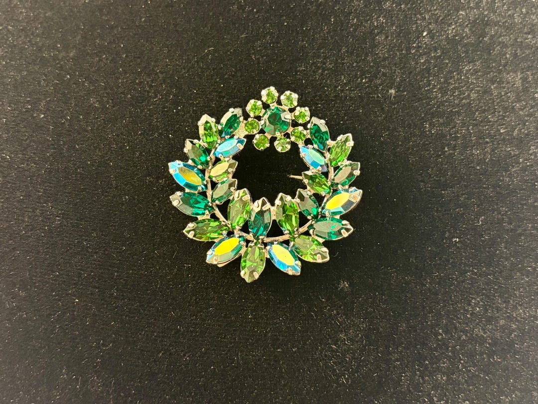 Vintage Sherman Green Rhinestone Wreath Brooch - Etsy UK