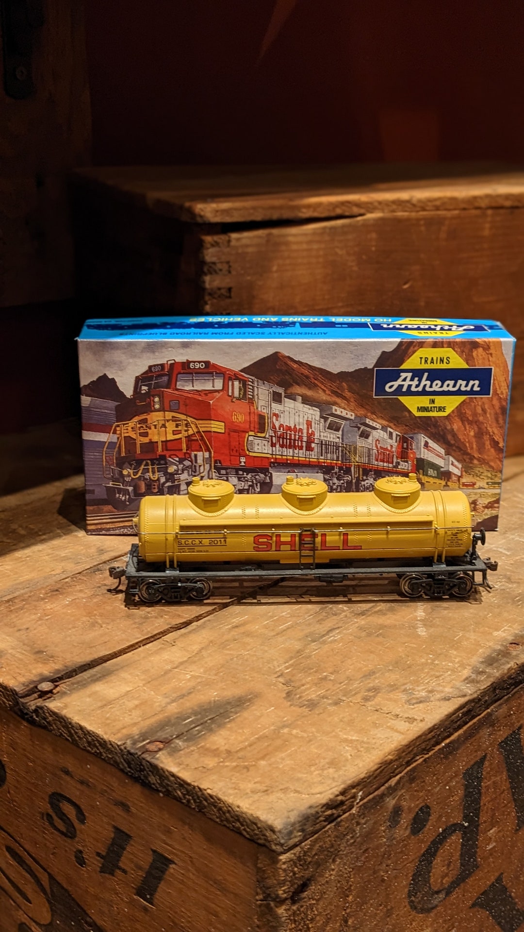 Athearn 1500 HO Scale 3 Dome Shell Tank Car, Railroadiana, Collectable ...