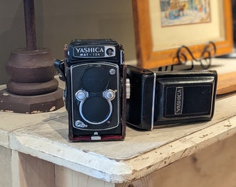Yashica-mat Twin Lens Reflex Camera - Working Vintage 1950s Medium ...