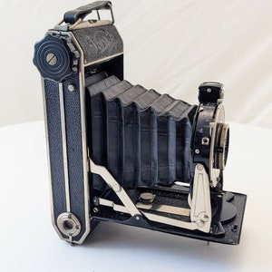 Vintage 1930's Prontor II Folding Camera, Photograph, Black and White ...