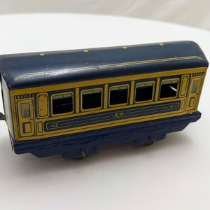 Vintage Tin Clockwork A4 Stream-line Toy Train by Mettoy, Collectable ...