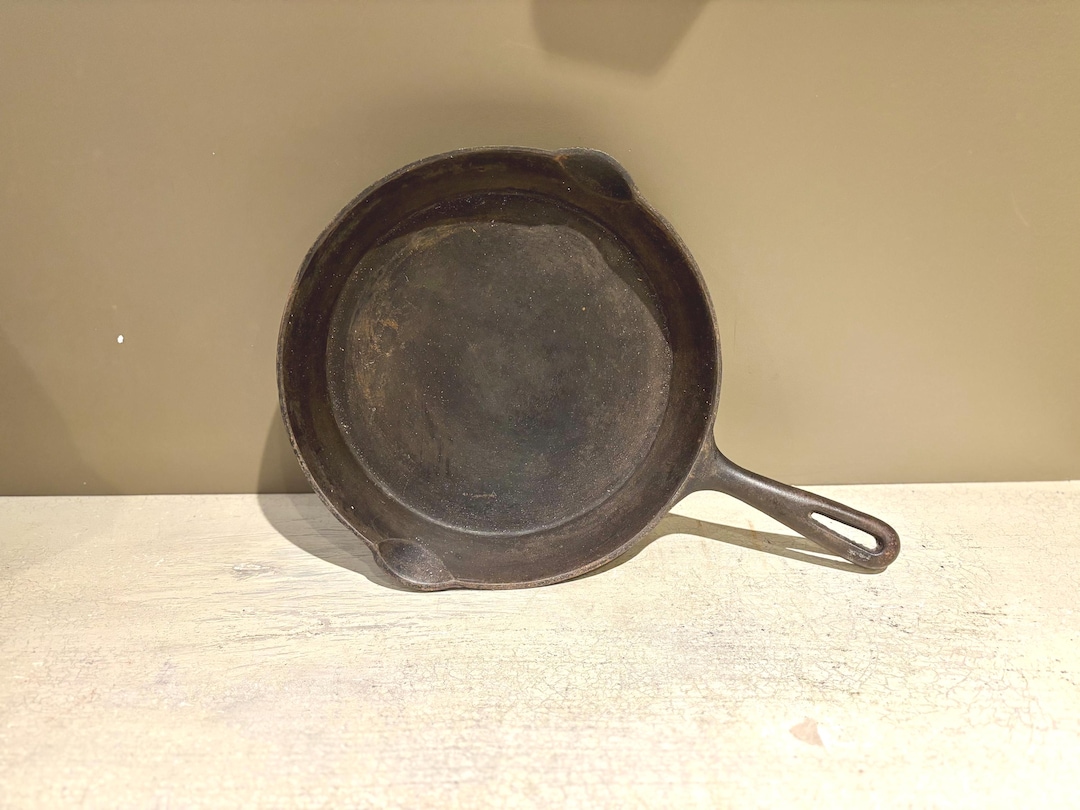 Vintage Findlay Carleton Place No. 8 Cast Iron Frying Pan 10 Inch ...