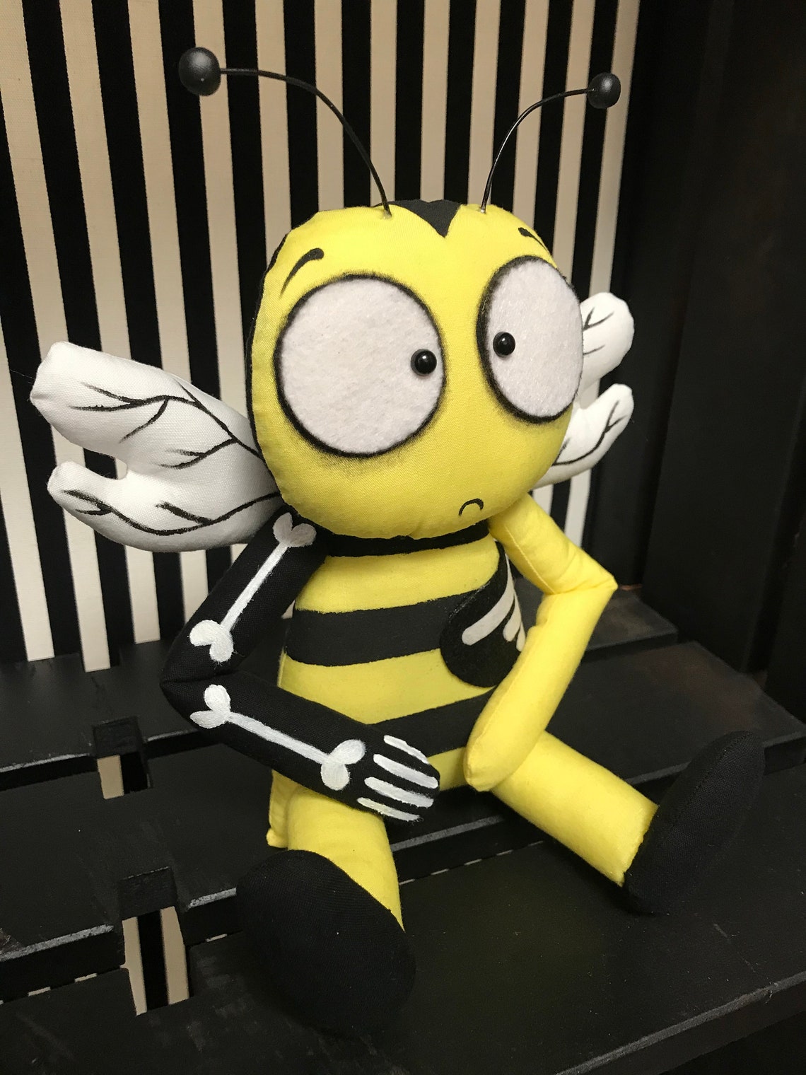 Zom-bee Art Doll Creepy Cute Gothic Bee Gothic Homeware - Etsy