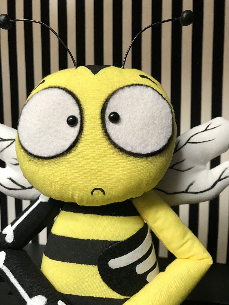 Zom-bee Art Doll Creepy Cute Gothic Bee Gothic Homeware - Etsy