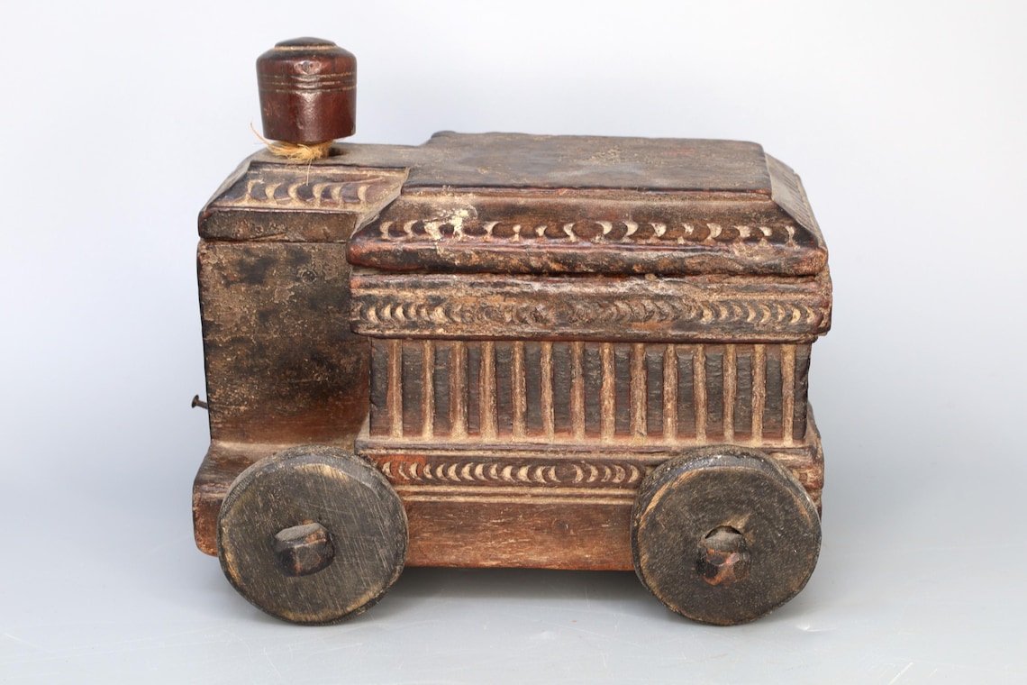 Antique 19th Century Vibhuti Box, Colonial India. Ethnic Rustic Car ...