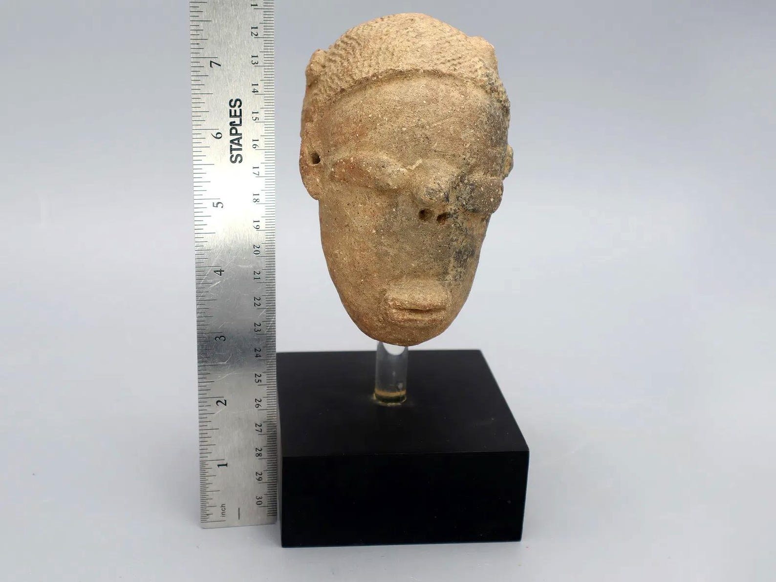 Ancient NOK Civilization Terracotta Burial Female Sculpture With Stand ...
