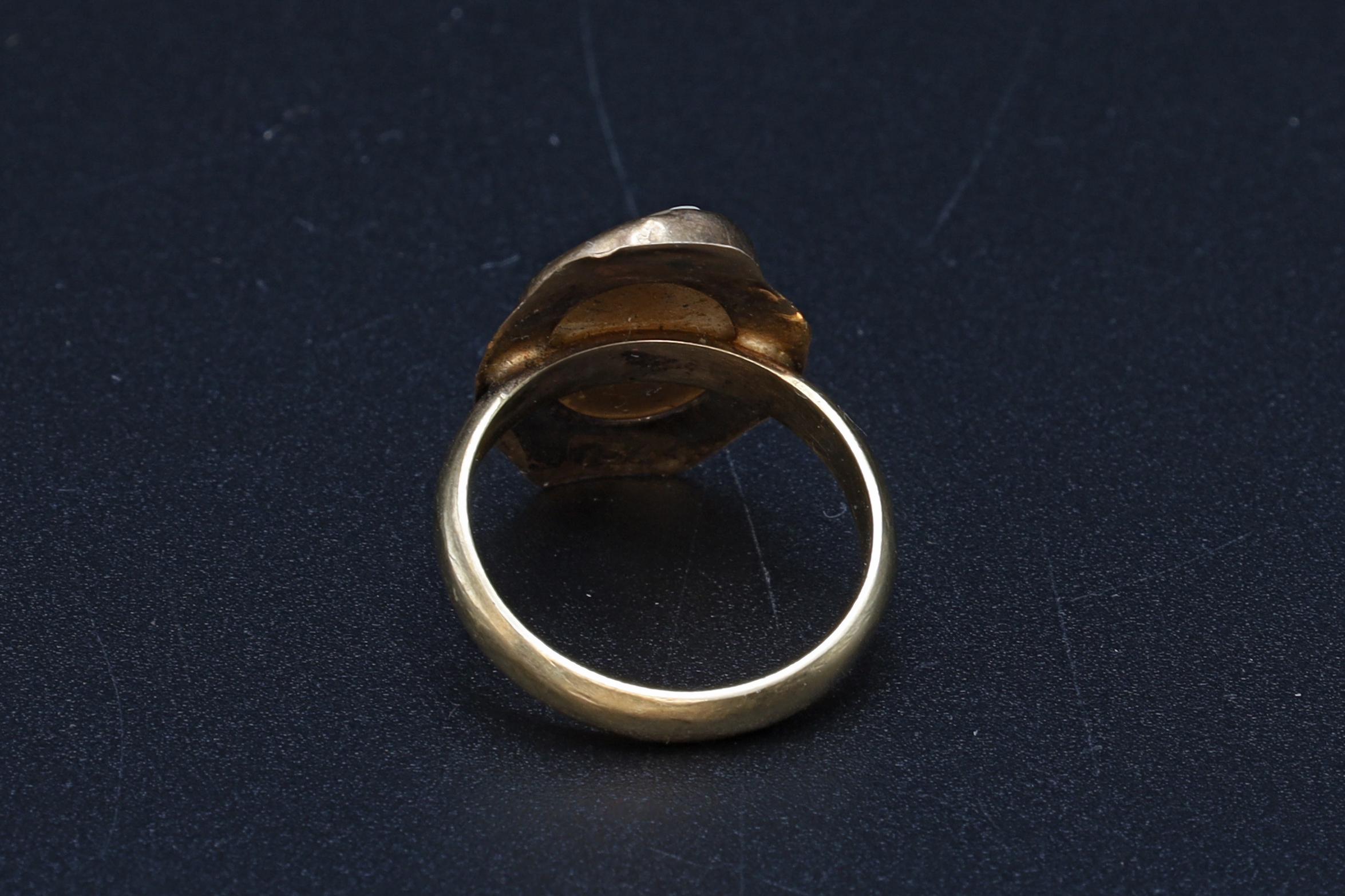 Antique 1880s Grant Tour Ring With Carved Shell Cameo and A 10 Karats ...